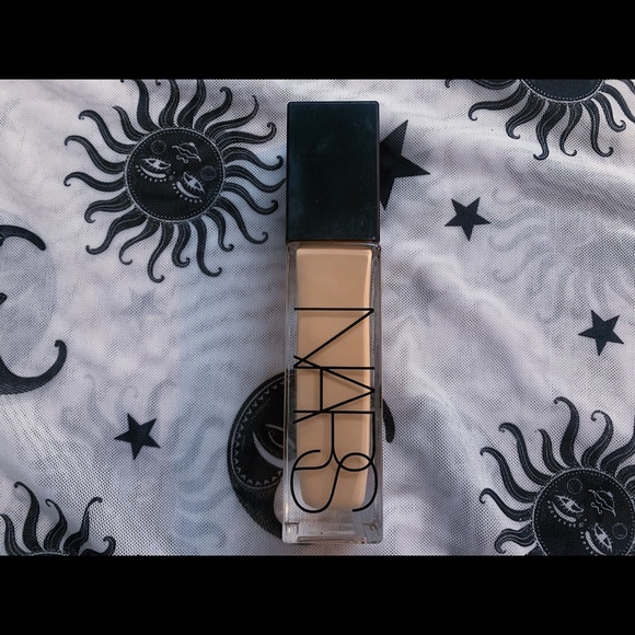 NARS | Makeup | Nars Natural Radiant Foundation Shadevienna | Poshmark